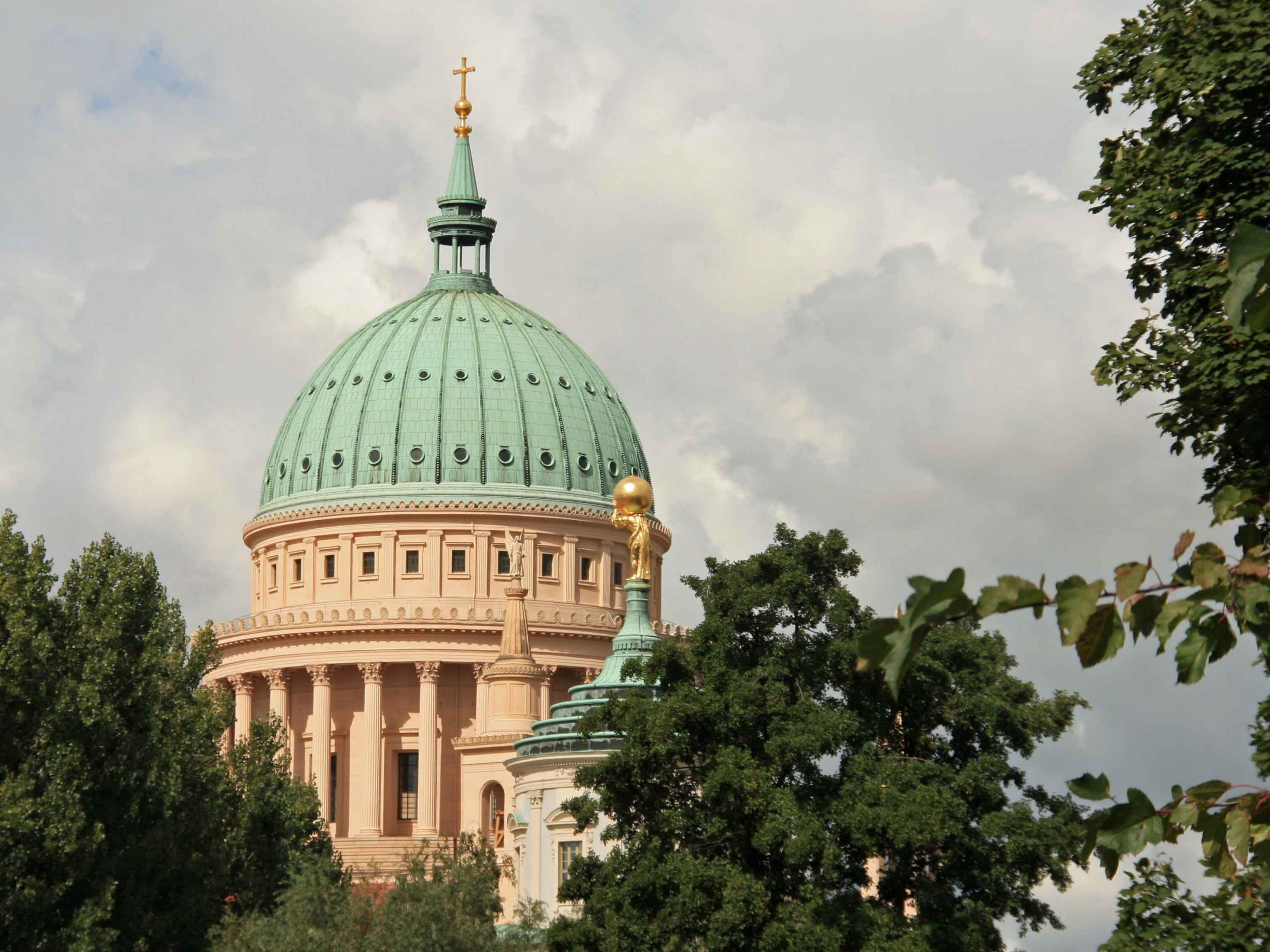 Nikolai-Kirche | Landeshauptstadt Potsdam (Leichte Sprache) Nikolai-Kirche | Landeshauptstadt Potsdam (Leichte Sprache)